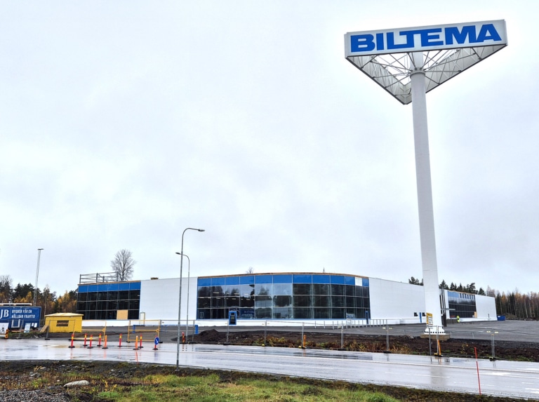 Uppskattad målning av Biltema i Säffle - Miljönären